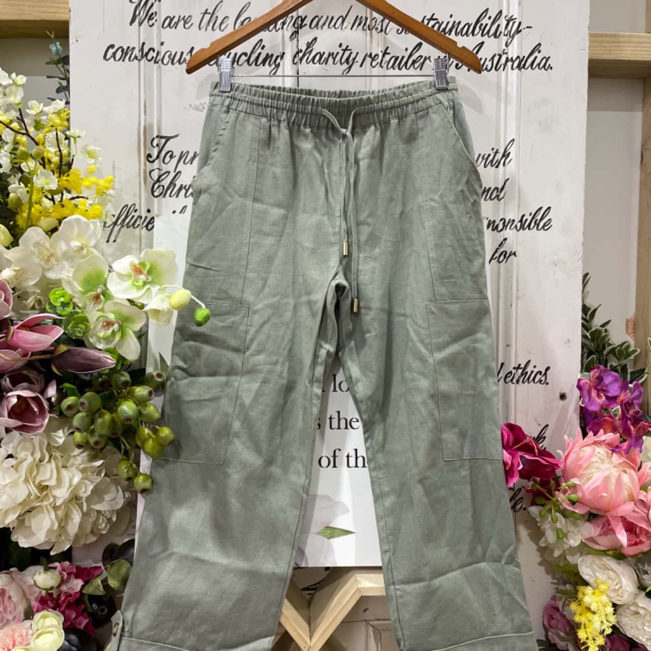 NWOT!! LIINEN BLEND!! ROCKMANS BRAND!! Womens Size 8 ANKLE / CAPRIS ...