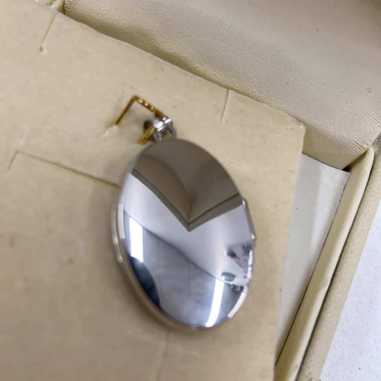 Womens Pendant Silver locket with pattern (s)