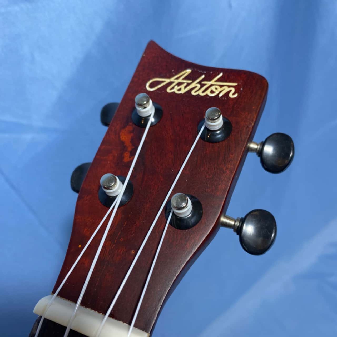 Ashton Ukulele Brown(s)