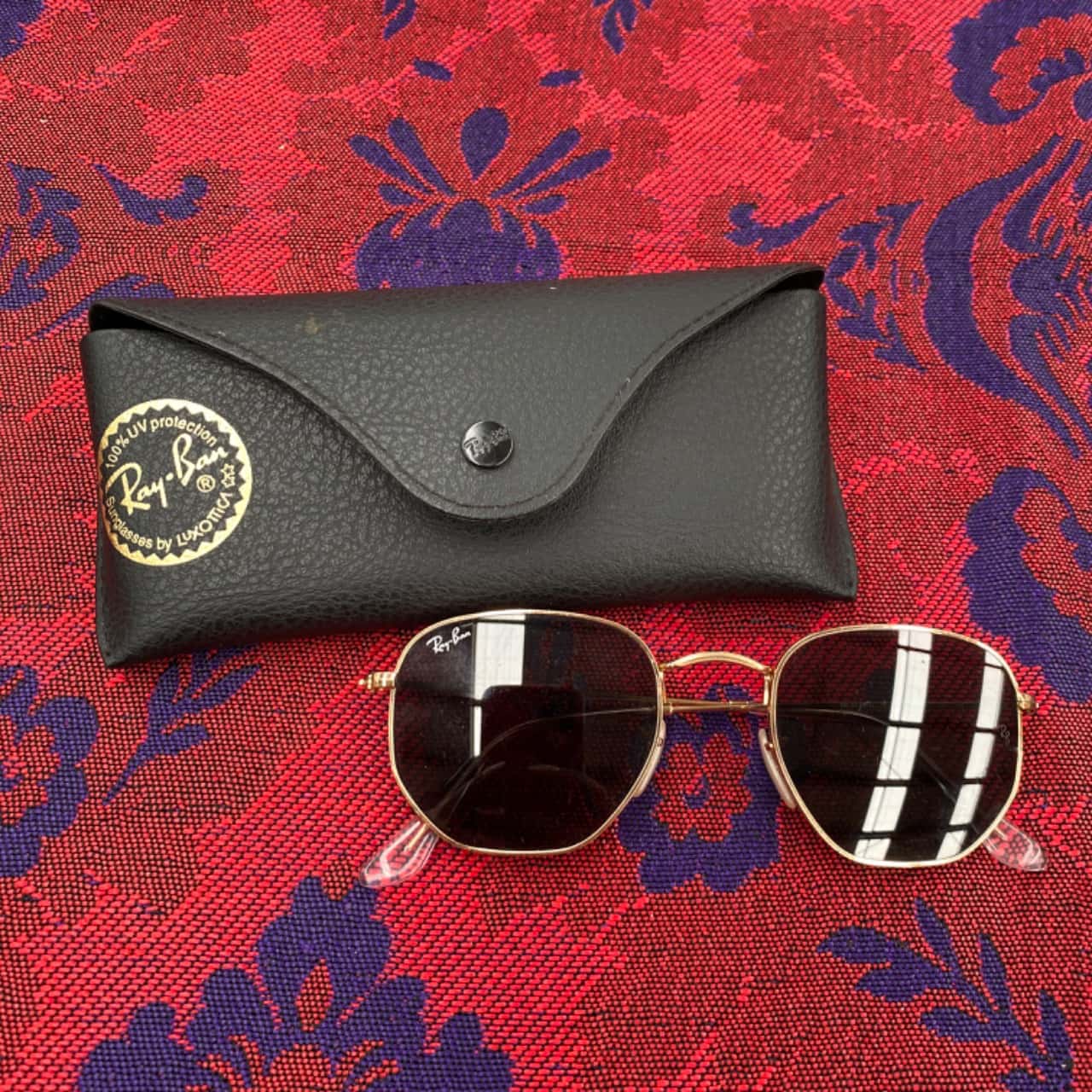 Ray-Ban sunglasses (2)(s)