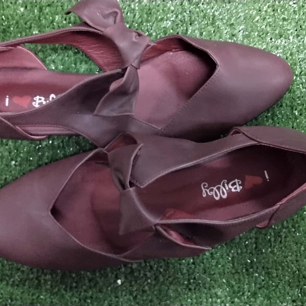 Womens Size 40 Maroon I Love Billy Shoes(s)