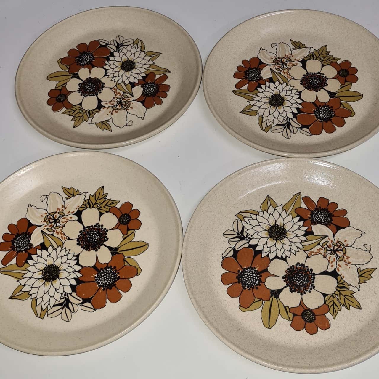 Johnson Of Australia 70's Vintage Plates (s)