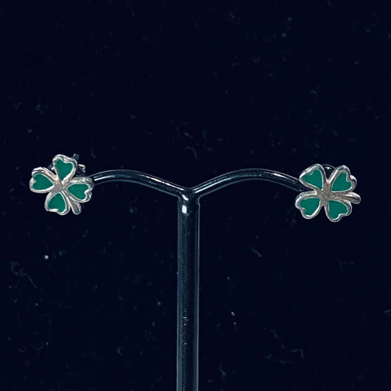 STIRLING SILVER FOUR LEAF CLOVER STUDS with what looks like green ...