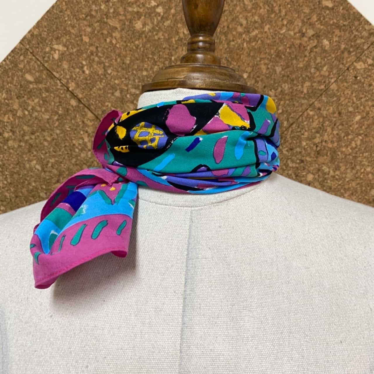 This beautiful Ken Done scarf !(s)