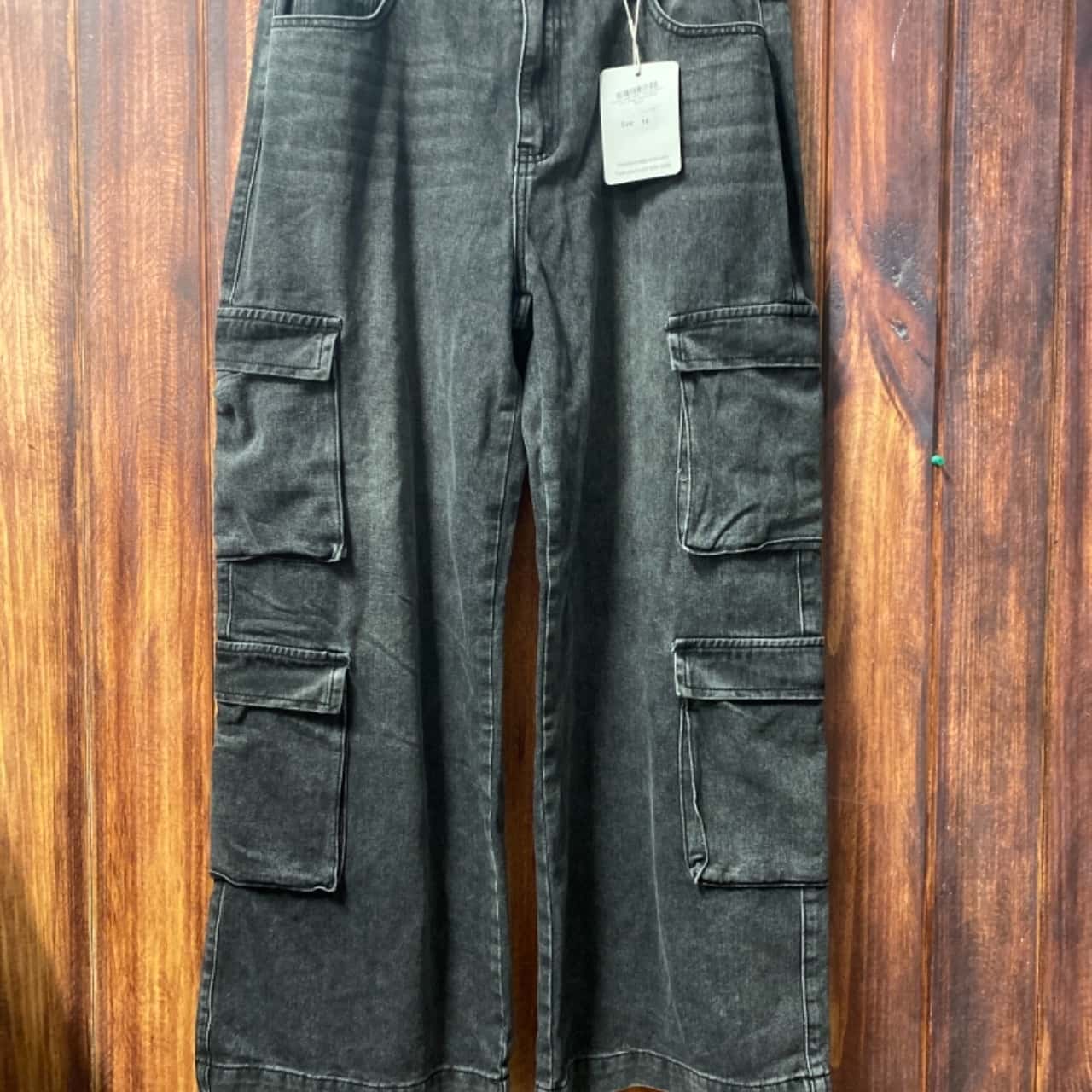Wakee Size 16 Black wide leg jeans new (s)