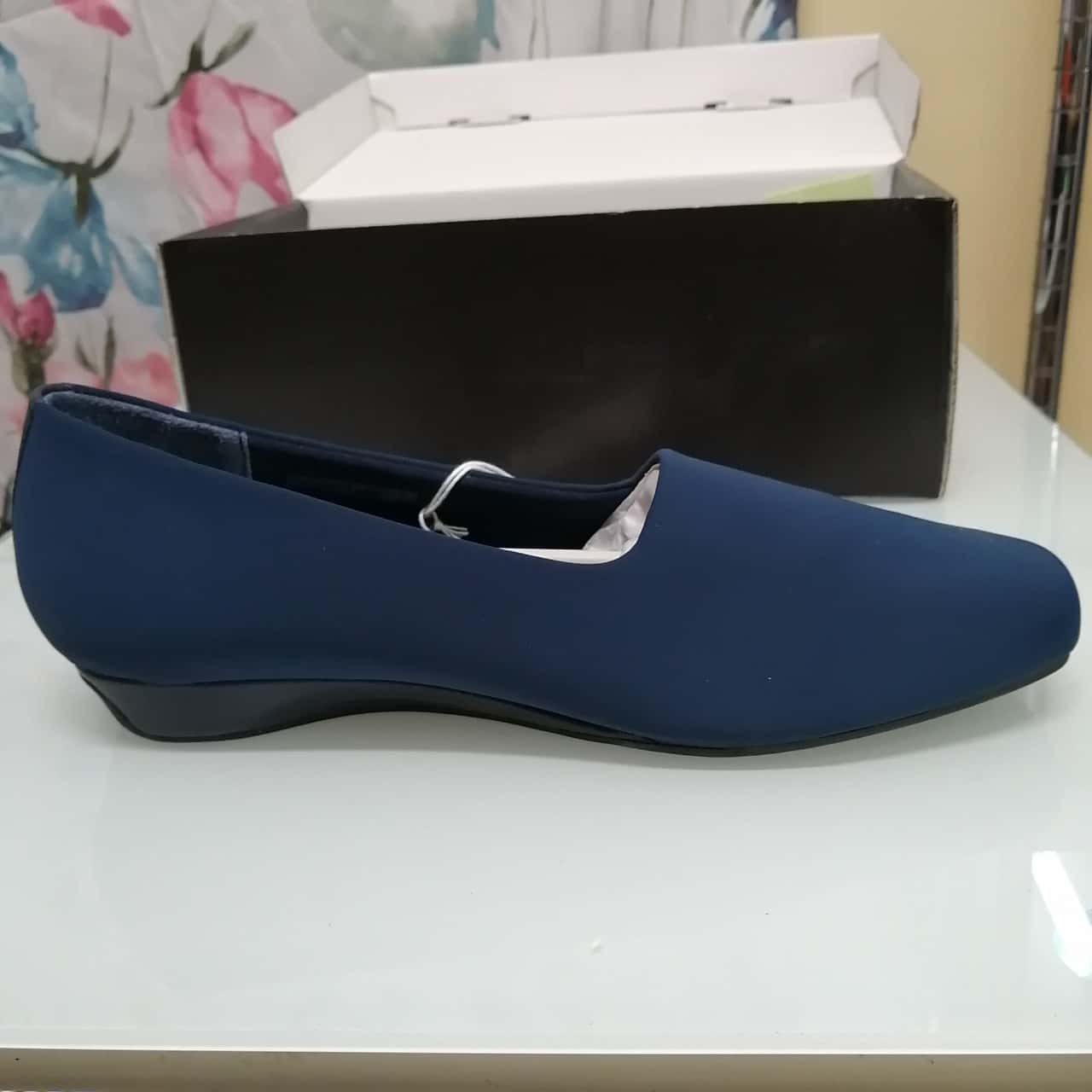 Vionic Womens Size 42 Navy Blue Treat Powell Slip On Shoes(s)