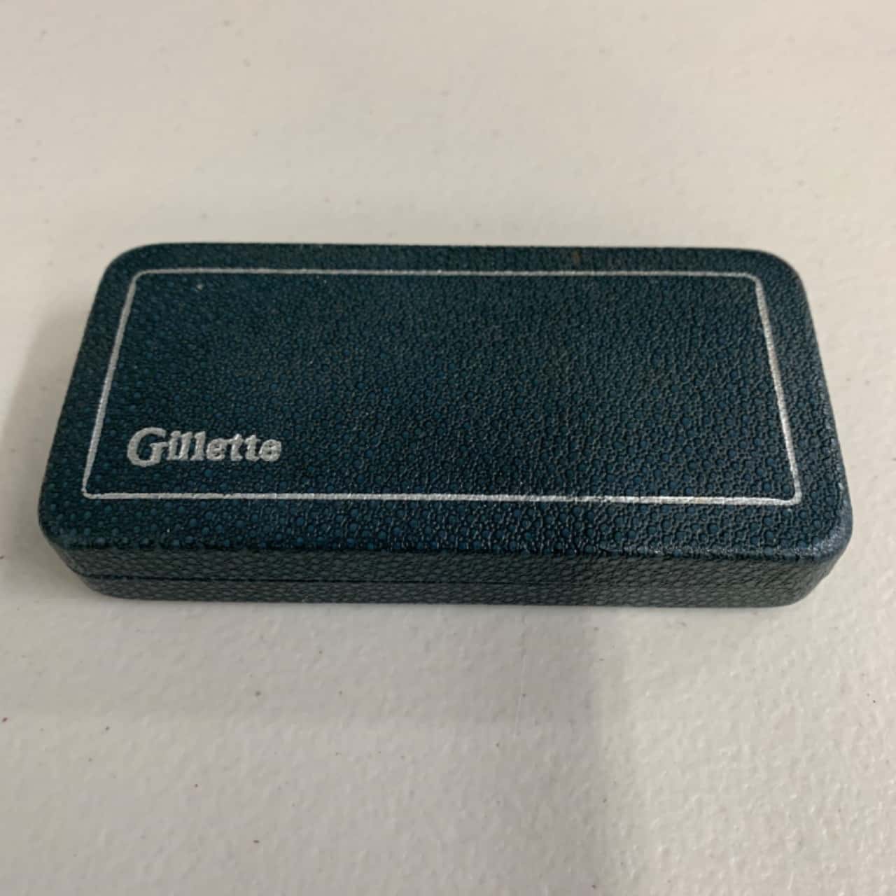 Vintage Gillette Pocket Size Safety Razor in Original Case (s)