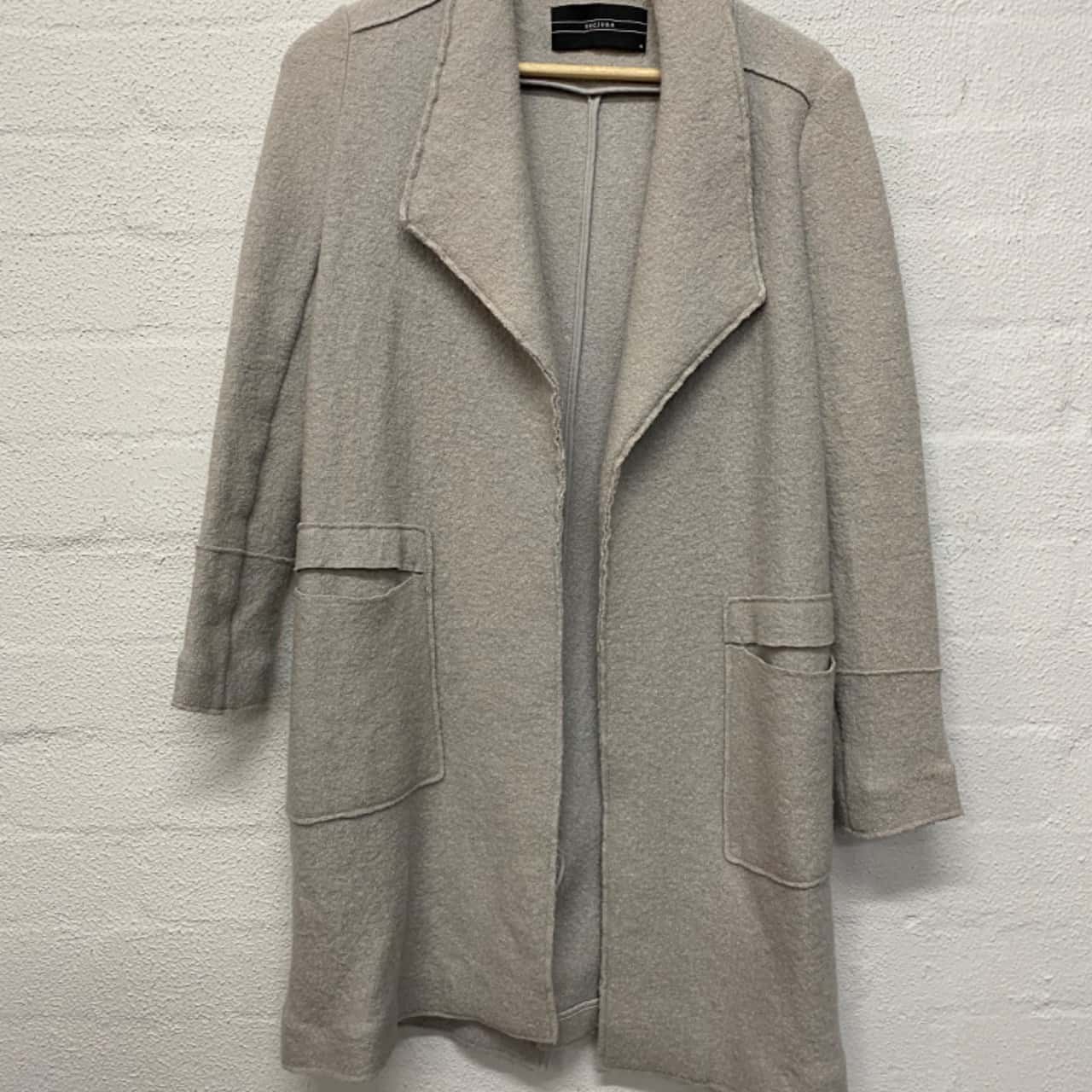 Decjuba Womens Coat Size 8 Grey