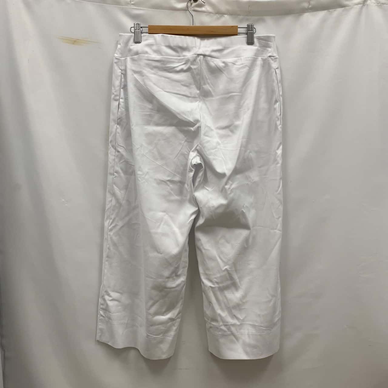 Taking Shape Women's Size 12 Cropped Pants White RRP$120 reduced to $69