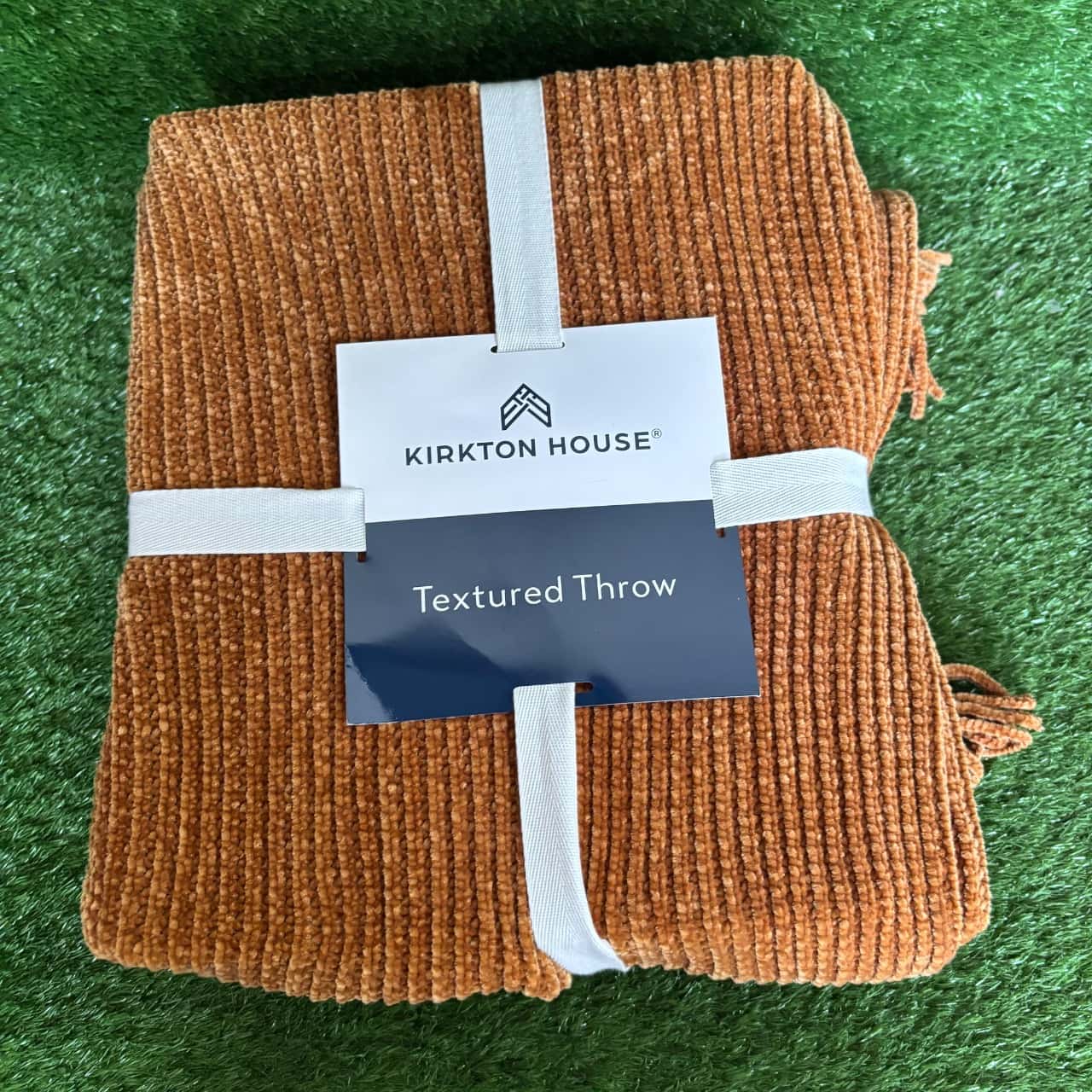 Kirkton House Textured Throw (New)(s) - New With Tags | Salvos Stores