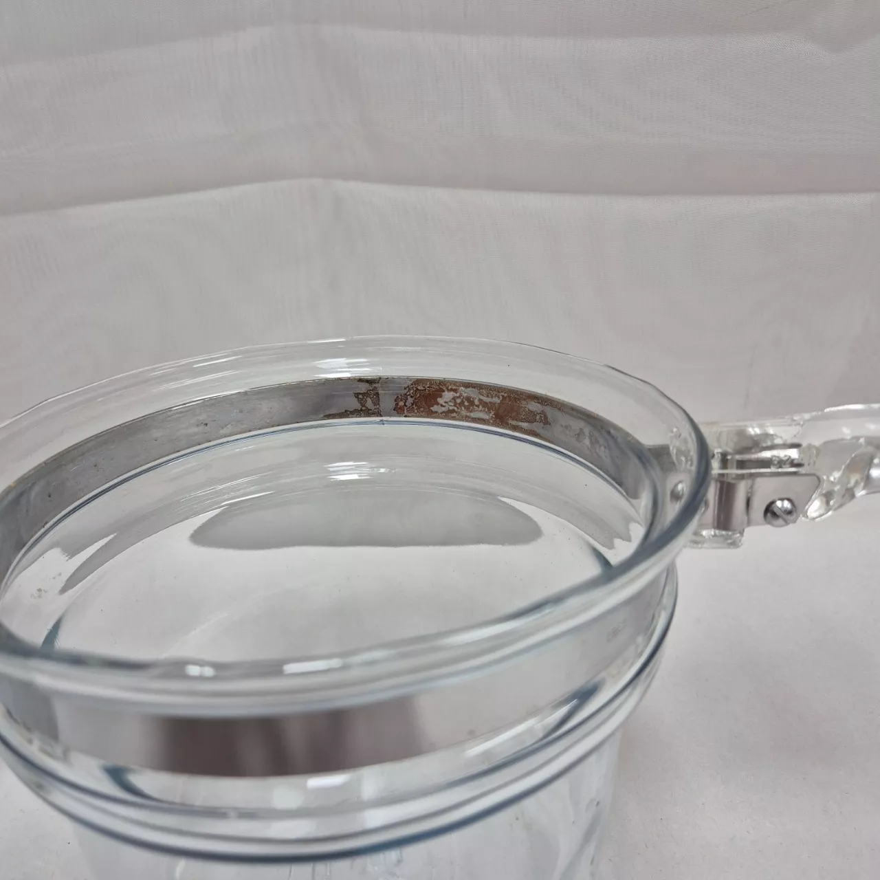 Pyrex Clear Glass Pots with 1x lid. (s)