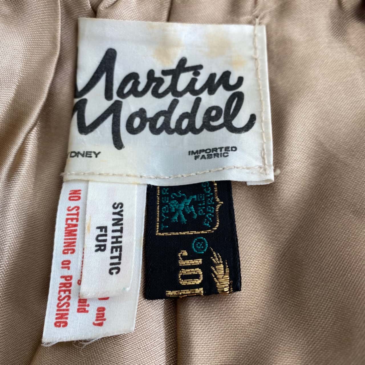 Womens Non Authentic Vintage Fur Wrap “Martin Moddel”(s) - Used Good ...