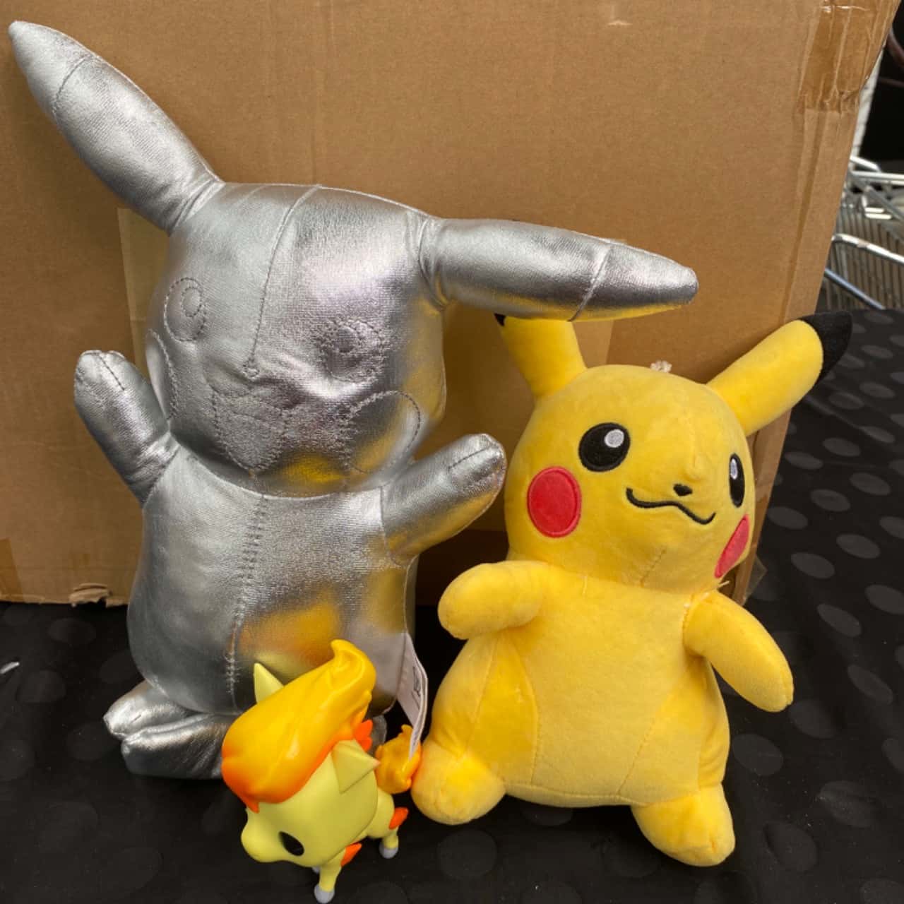 Assorted Pokémon bundle (s)