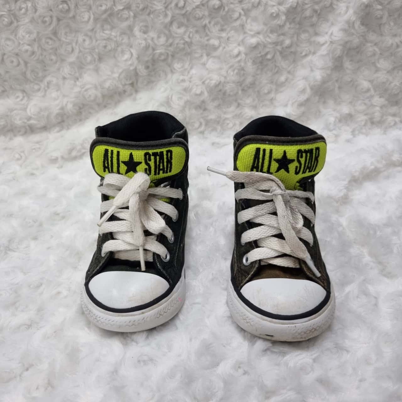 Converse Chuck Taylor Kids Size US 1 Shoes Black / Green (s)