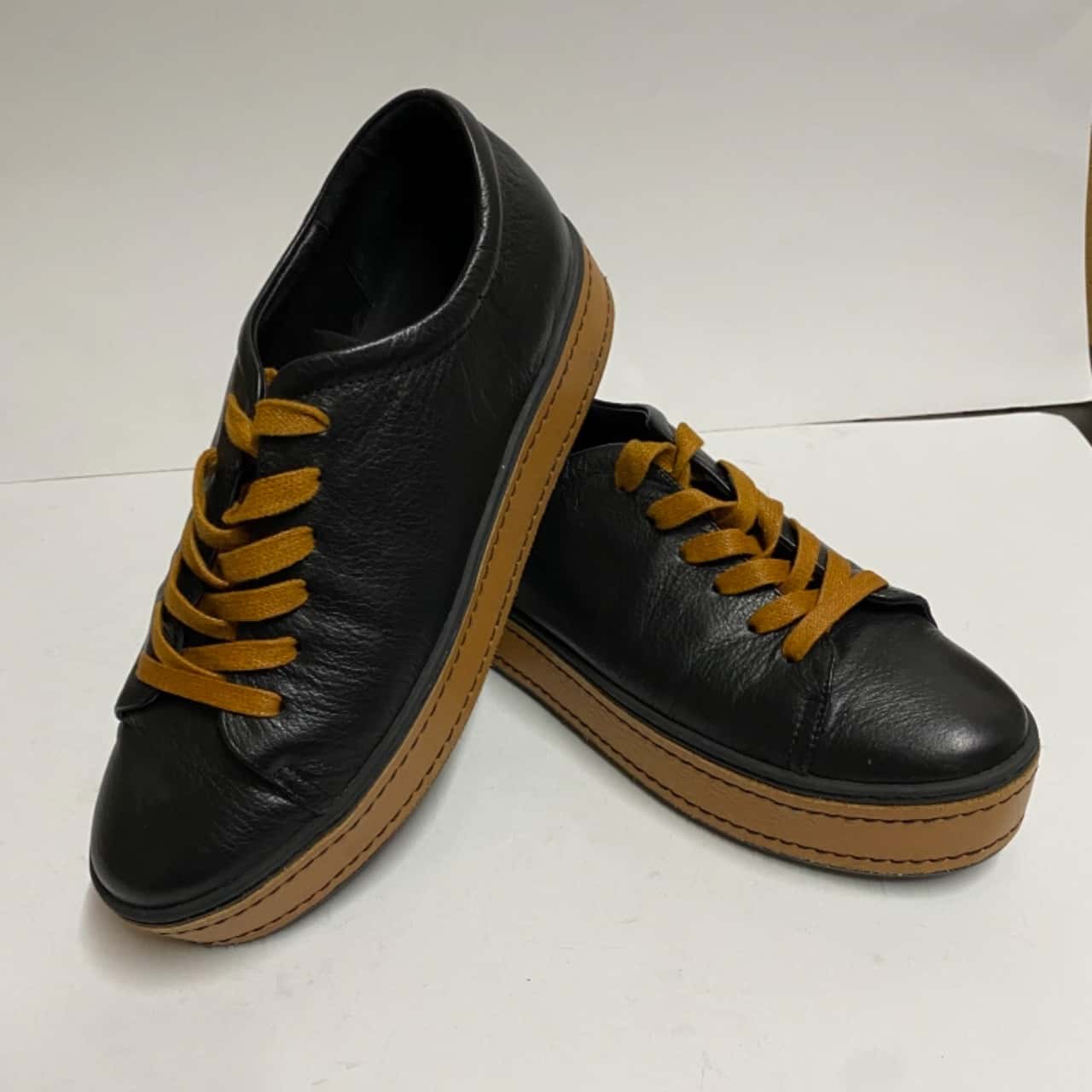 Midas Womens Size 38 Black/Tan leather Sneaker(s)