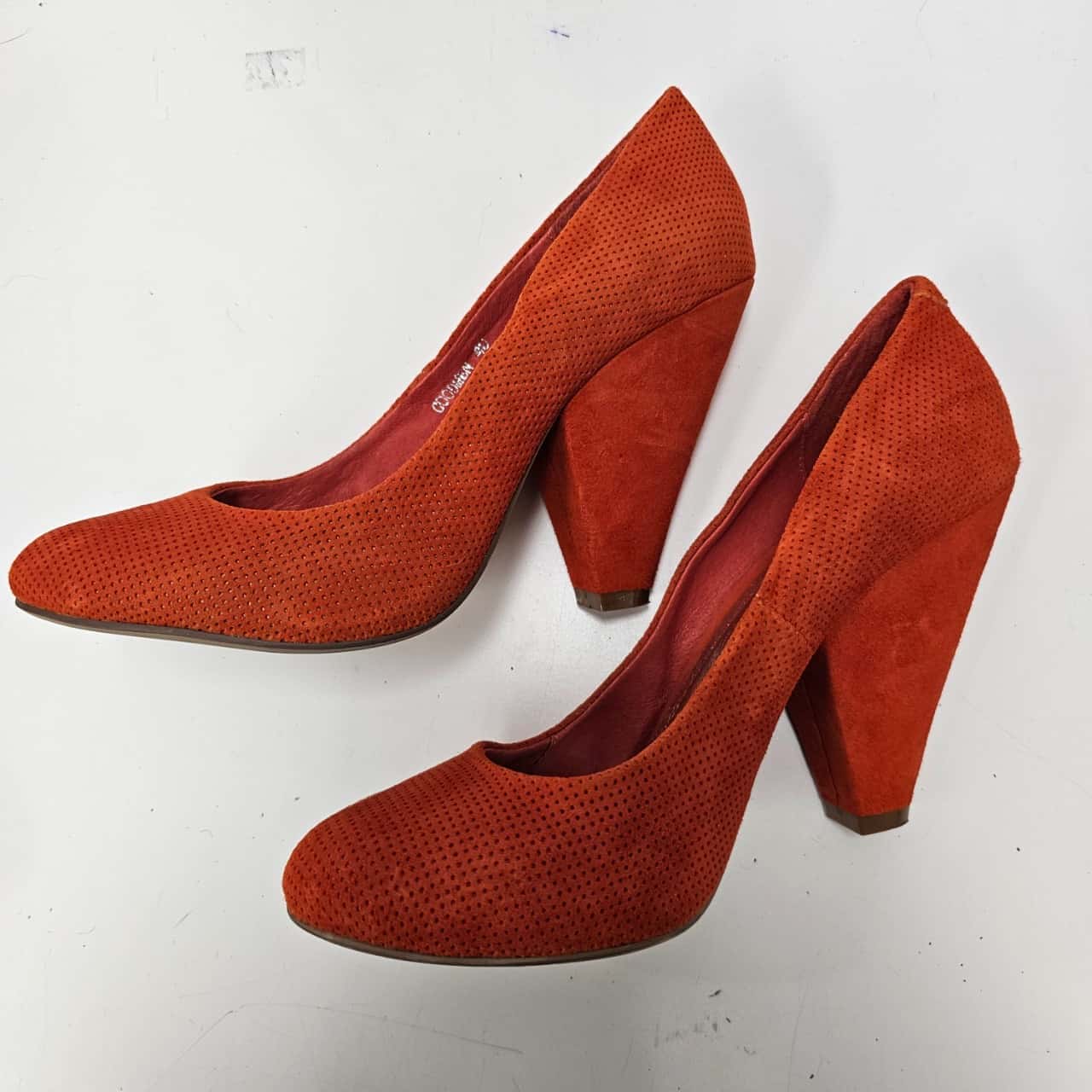 Django & Juliette Womens Size 40 Goodmen Suede Leather Pumps Heels ...