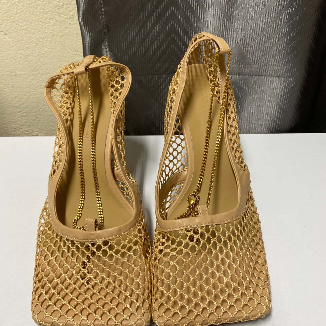 Women's Nude Mesh Heel Sandals With Chain Size 39(s)