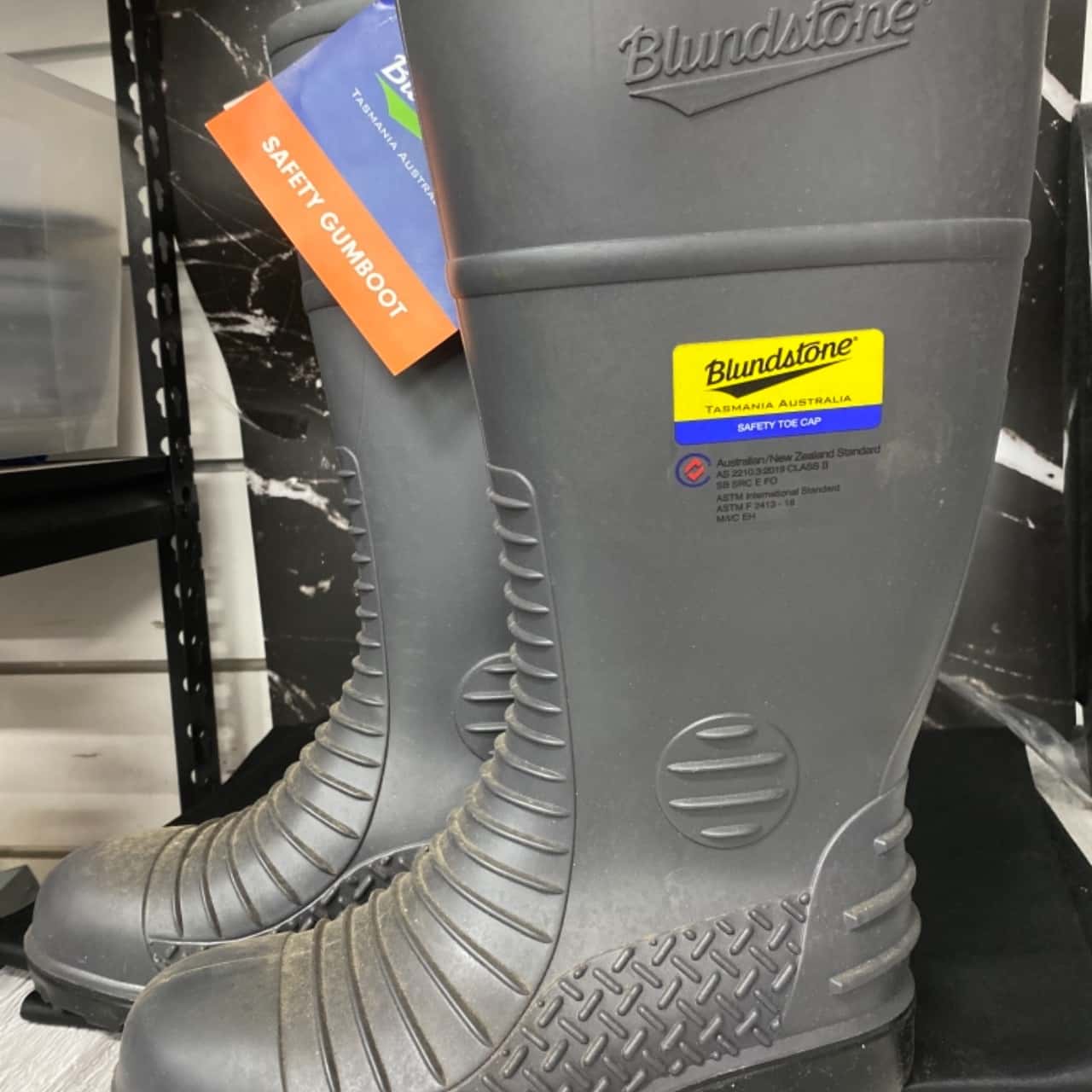 Blundstone Unisex Size 41 Grey safety gum boots new (s)
