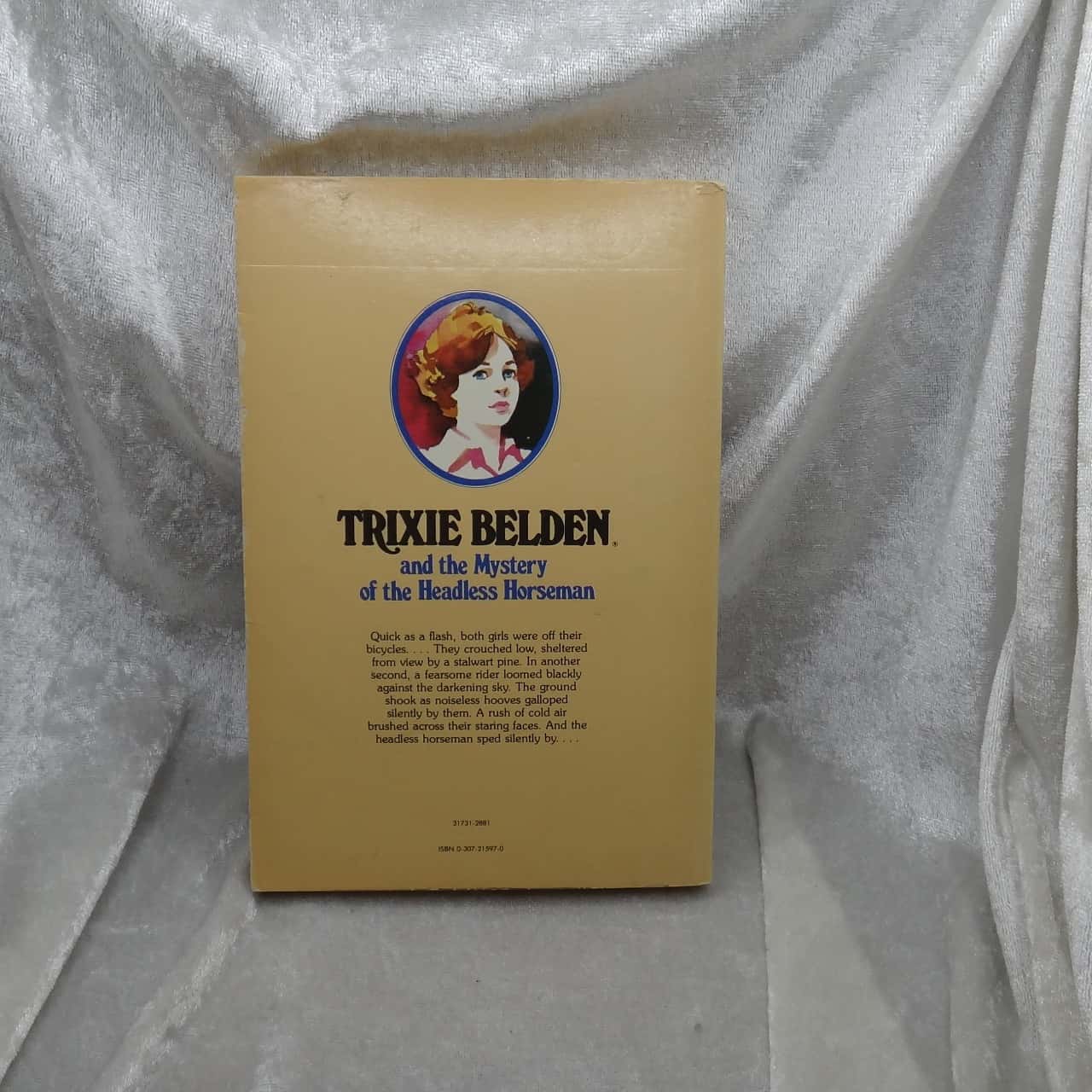Vintage Book - Trixie Belden "The Mystery of the Headless Horseman" #26 ...