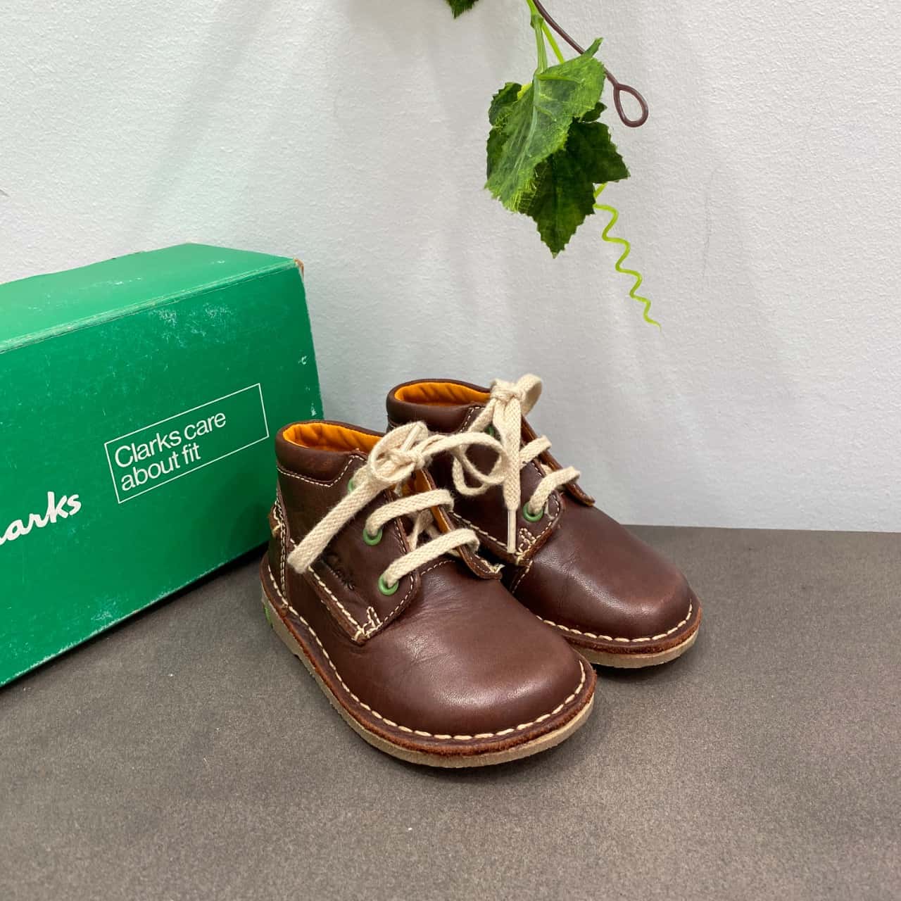 Clarks Childs First Shoes Size 4F Brown