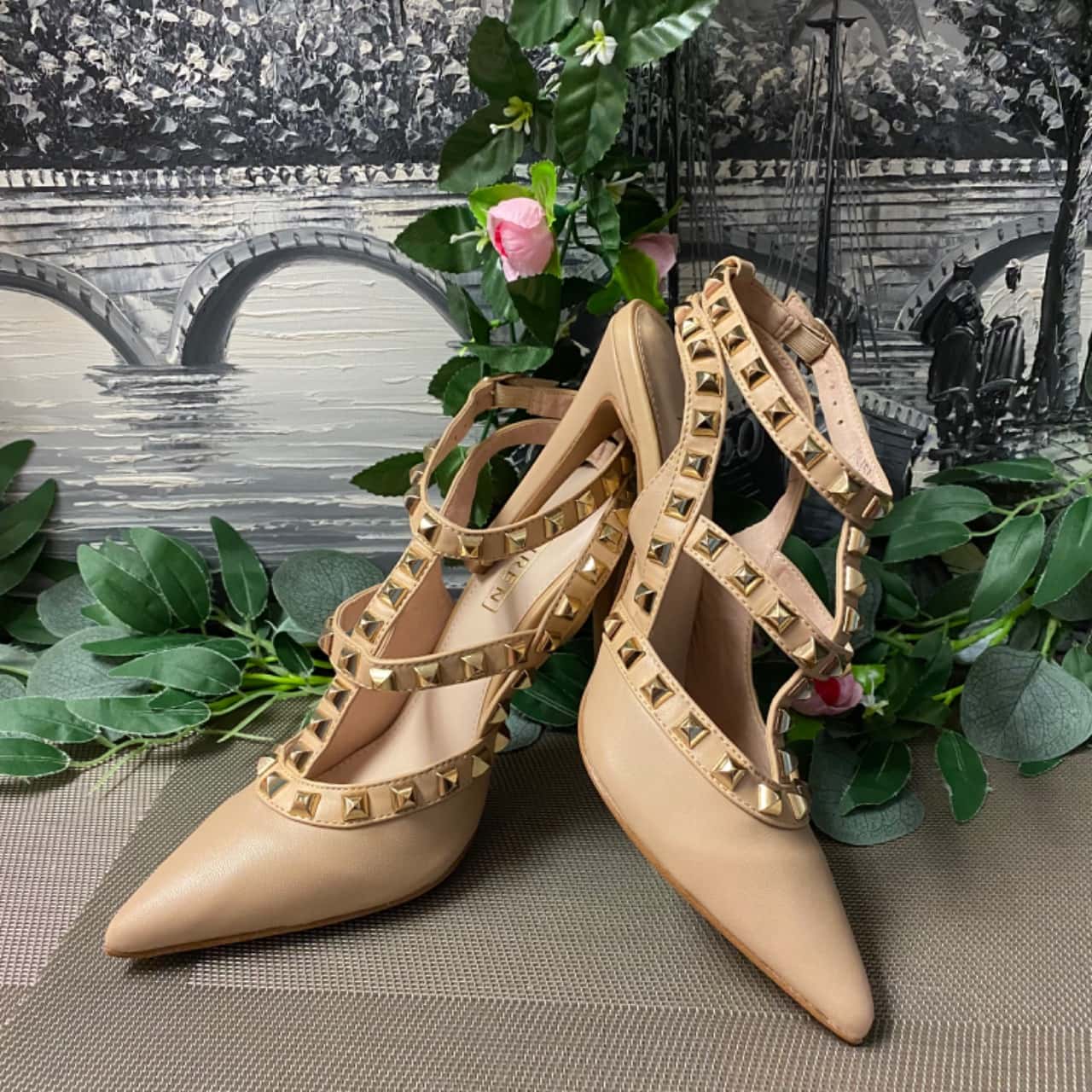 Womens Siren Size 8 leather heels