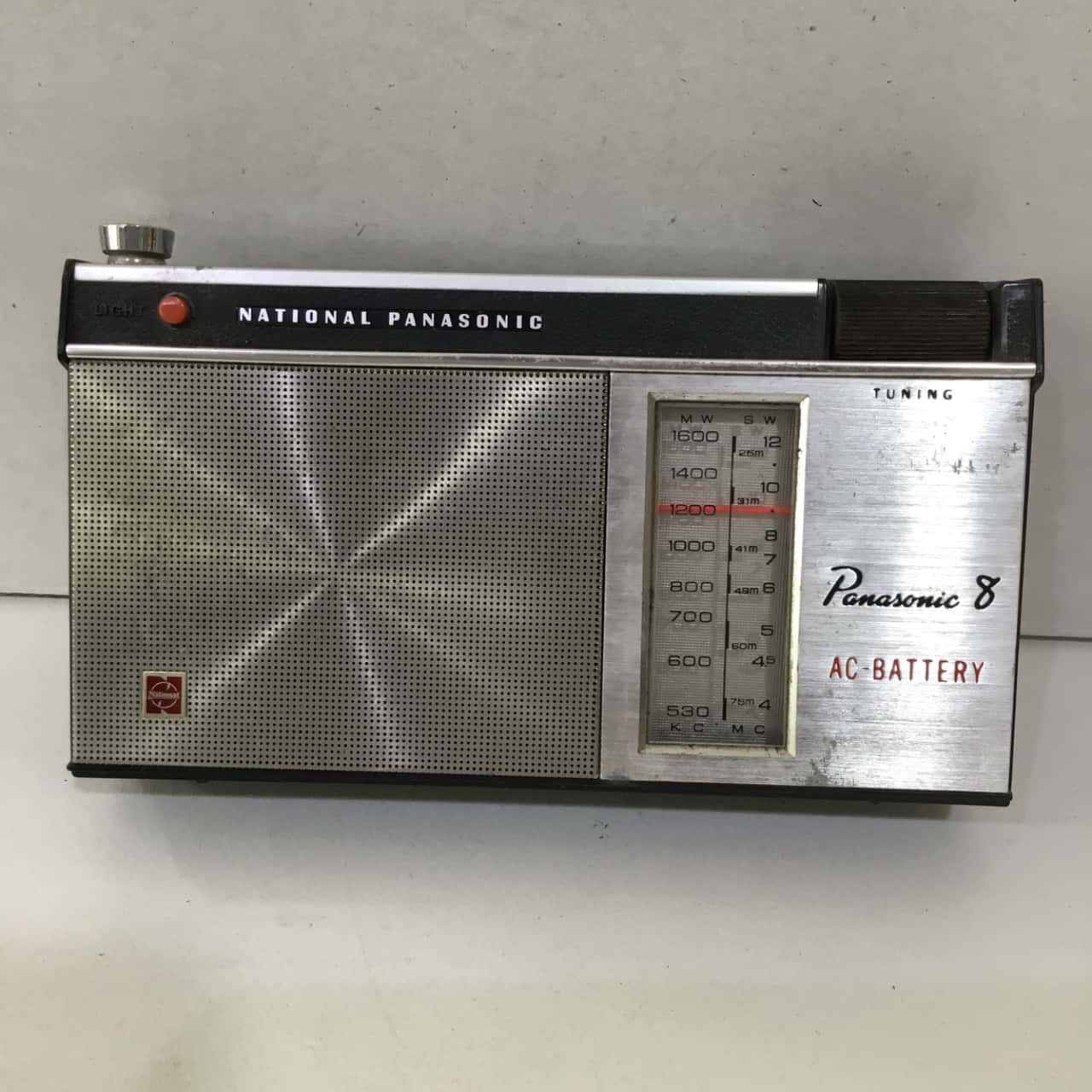 Vintage National Panasonic 8 Transistor Radio