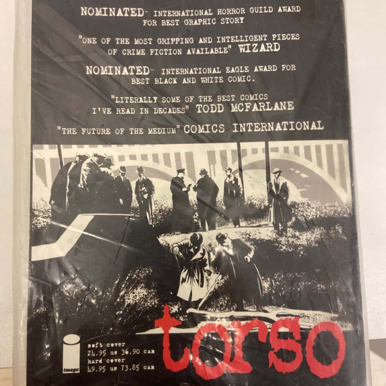 Torso a true crime graphic novel .. comic colletable(s)