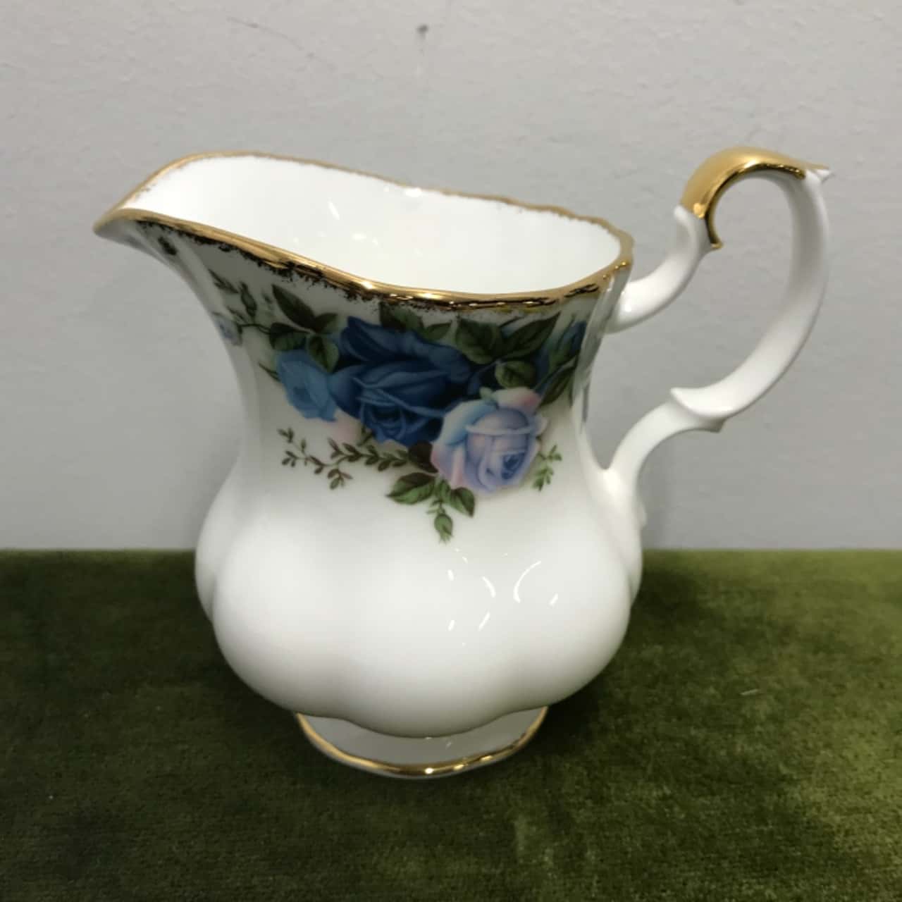 Royal Albert 'Moonlight Rose' Milk Jug(s)