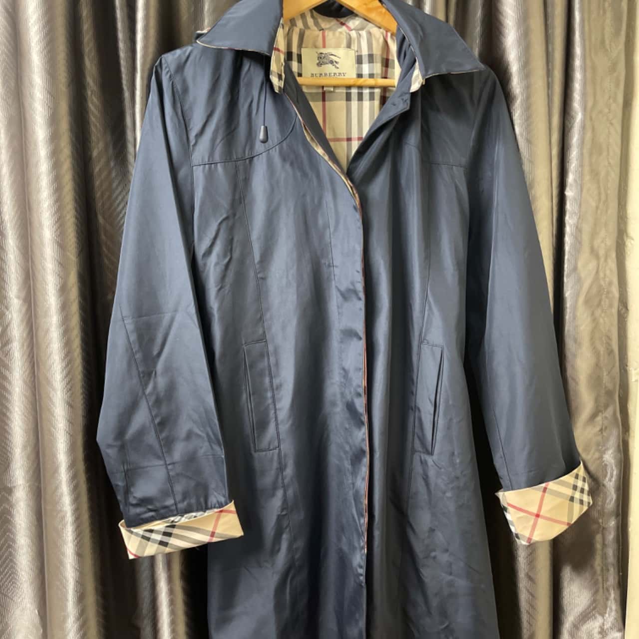Other Womens Size XL Raincoat Beige / Navy Blue (s)