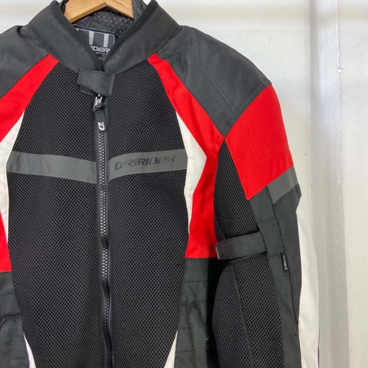 DriRider Mens Size S Motorcycle Jacket Black / Red