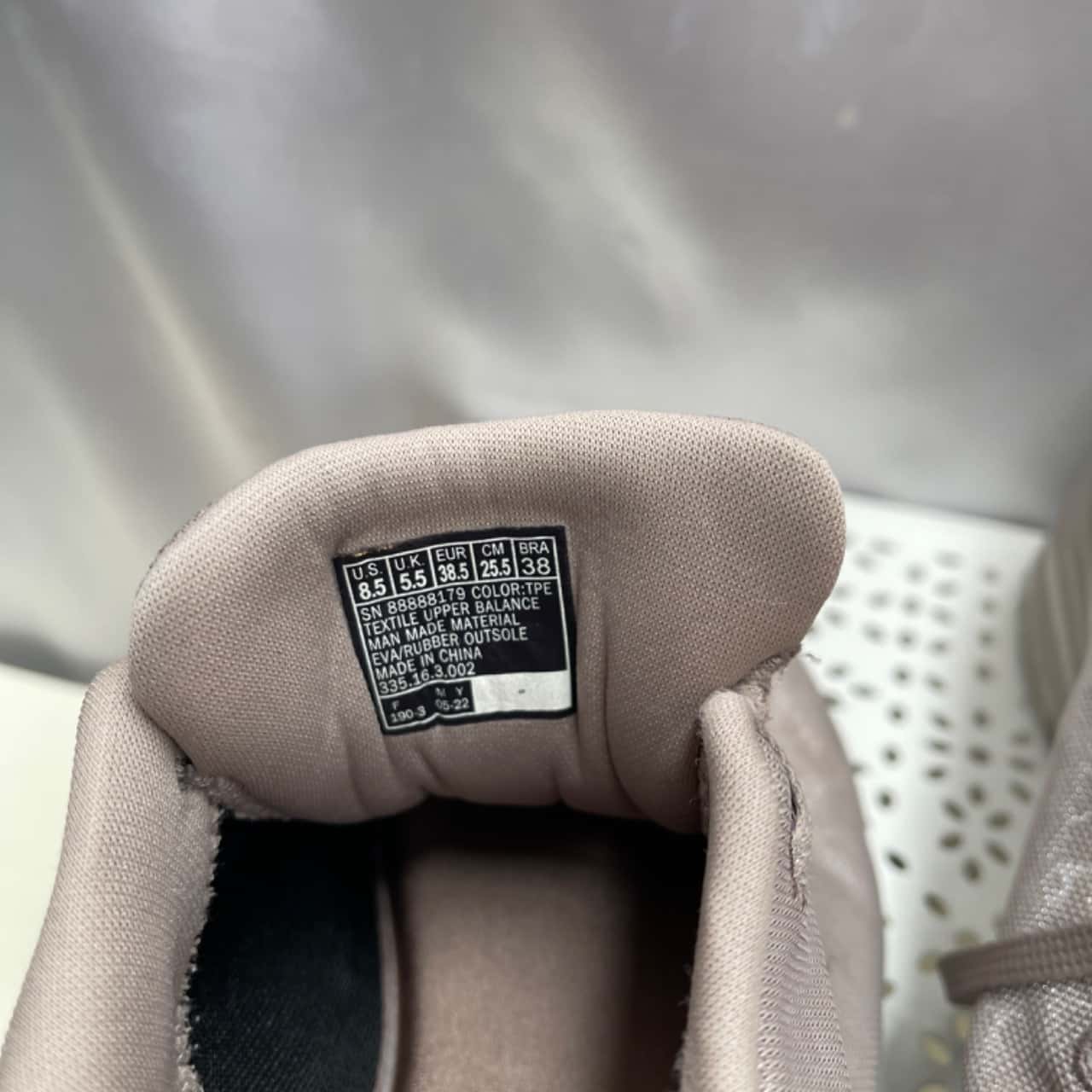 Skechers Size 8.5 Brown Shoes(s)