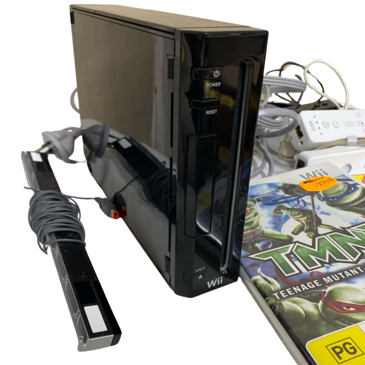 Wii Console Bundle + 2 Games TMNT and Carnival