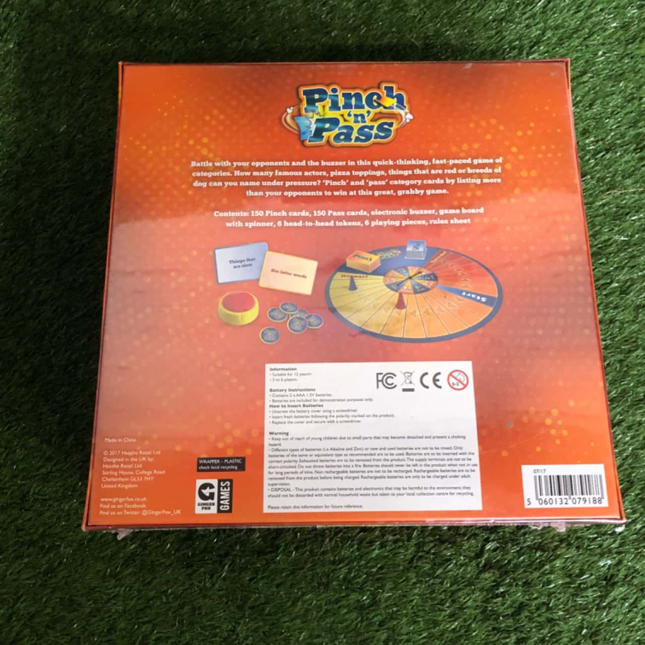 Pinch 'n' Pass Family Board Game (New)(s)