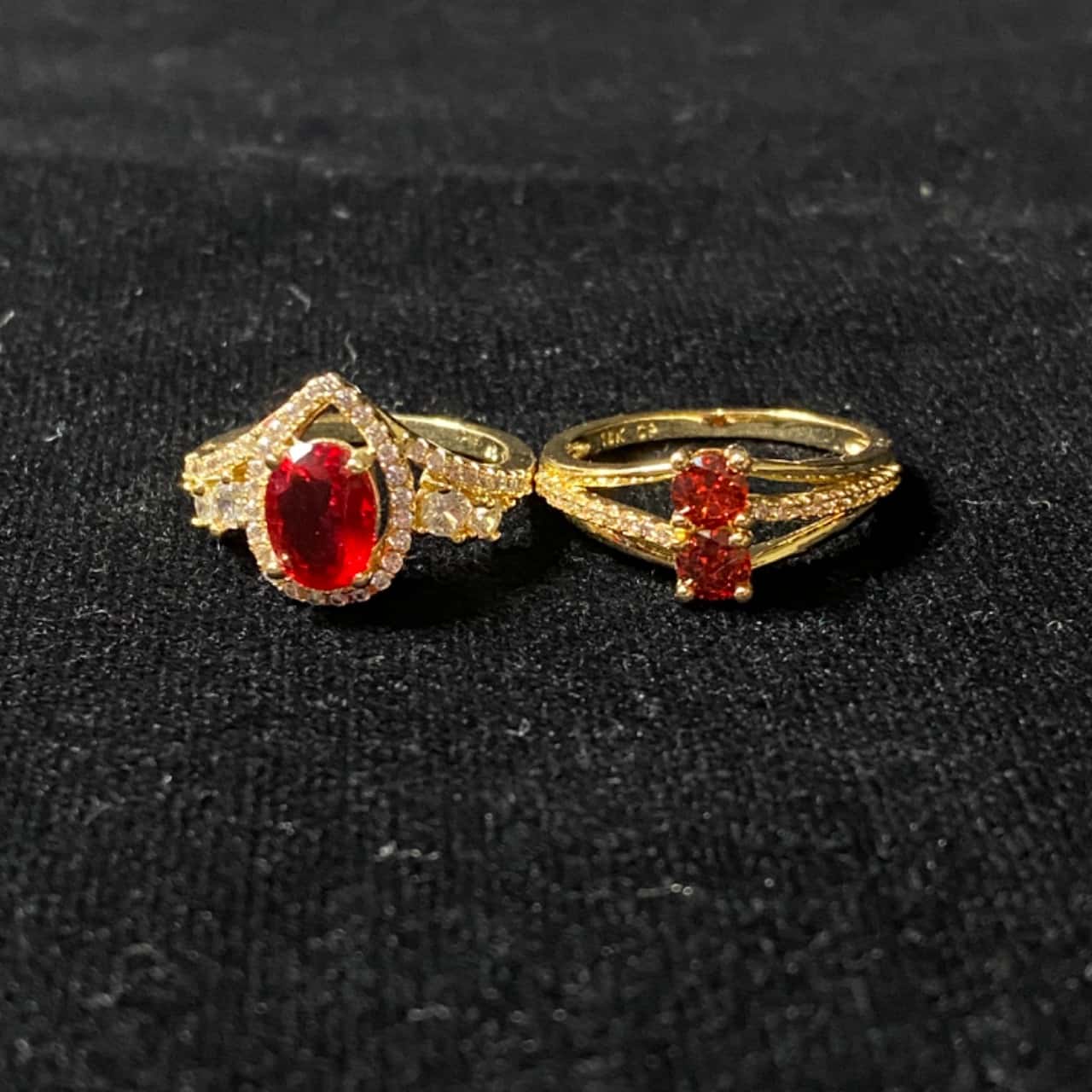 2x 18KGP Red & Orange Rings