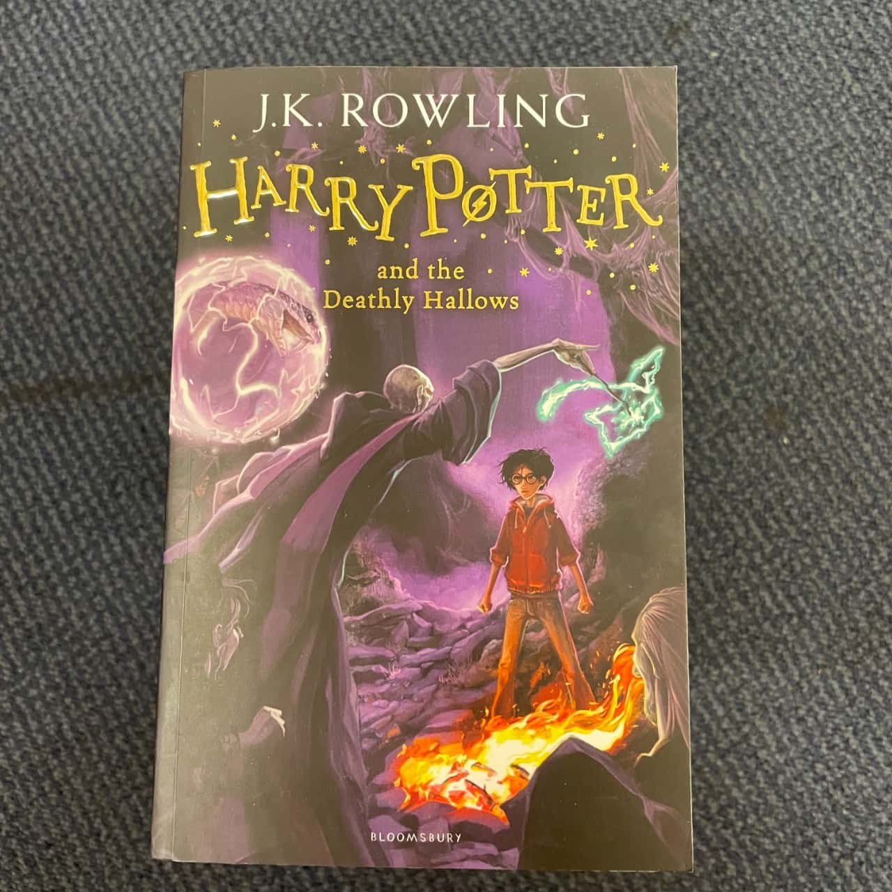 Harry Potter 1-7. Soft cover x 4, hard cover x 3.(s)