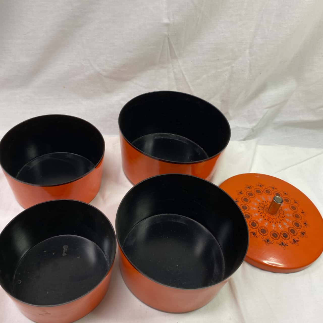 Vintage Staking/nesting snack Bowls(s) - Used Good | Salvos Stores