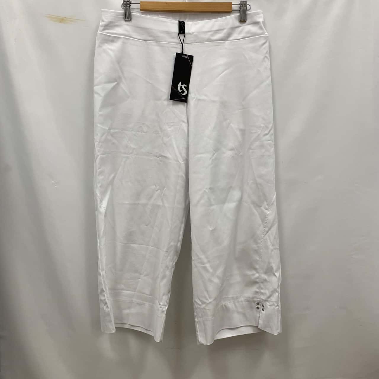 Taking Shape Women's Size 12 Cropped Pants White RRP$120 reduced to $69