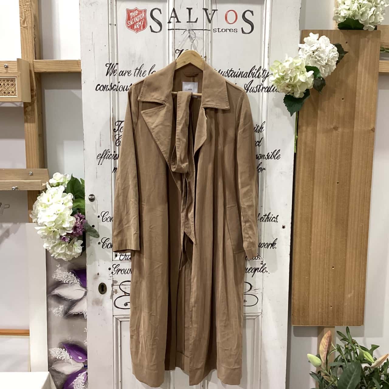 MNG BRAND! GORGEOUS FLOWY OPEN JACKET WITH WAISTLINE SASH!! TRENCH COAT ...