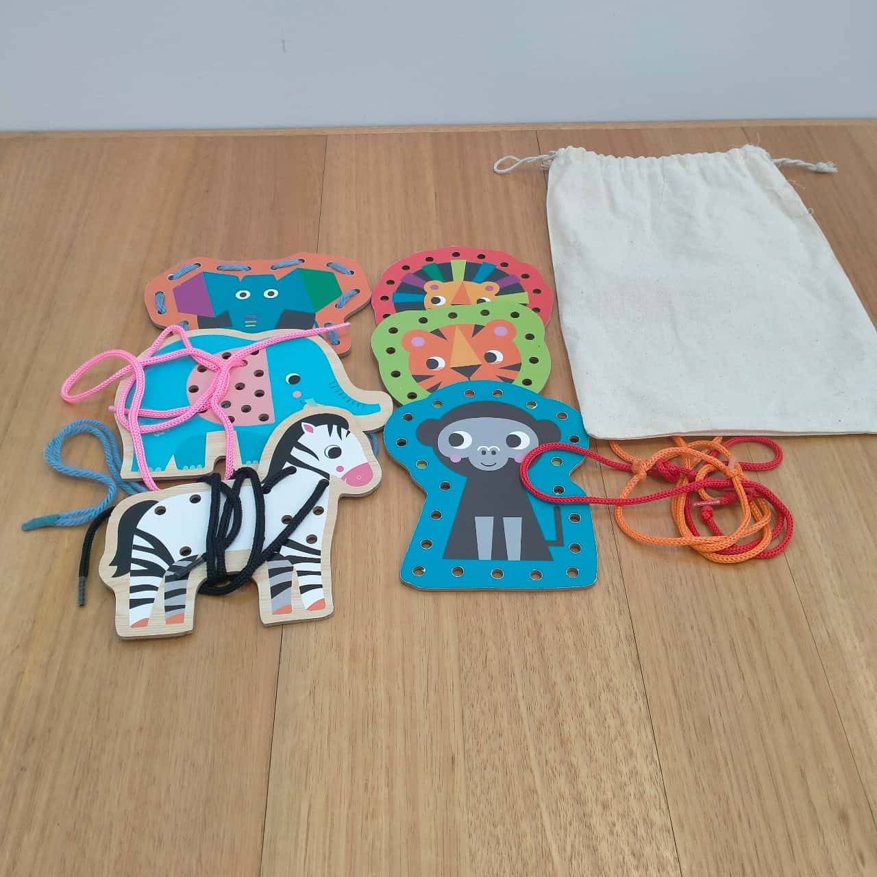 Wooden Lacing Animals