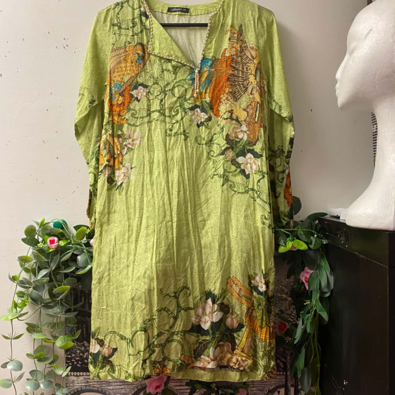 Womens Green floral top w/Beading Size XXS