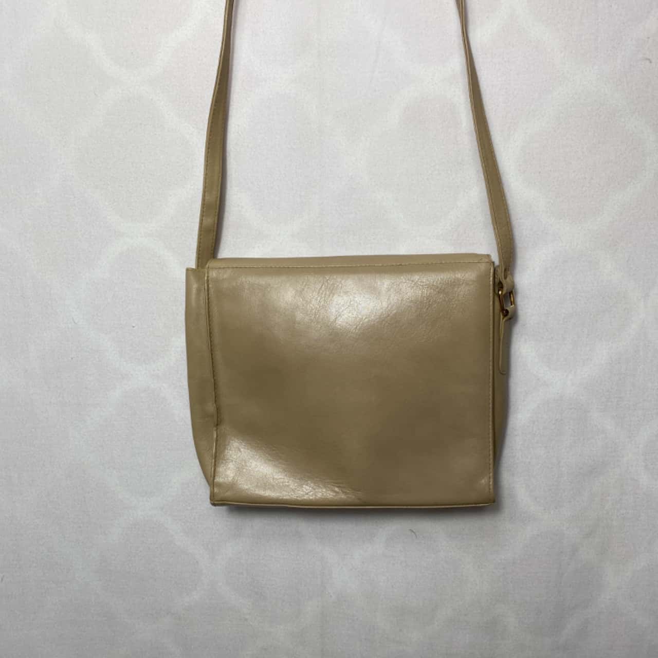 Vintage Oroton Women’s Beige Cross Body Bag (s)