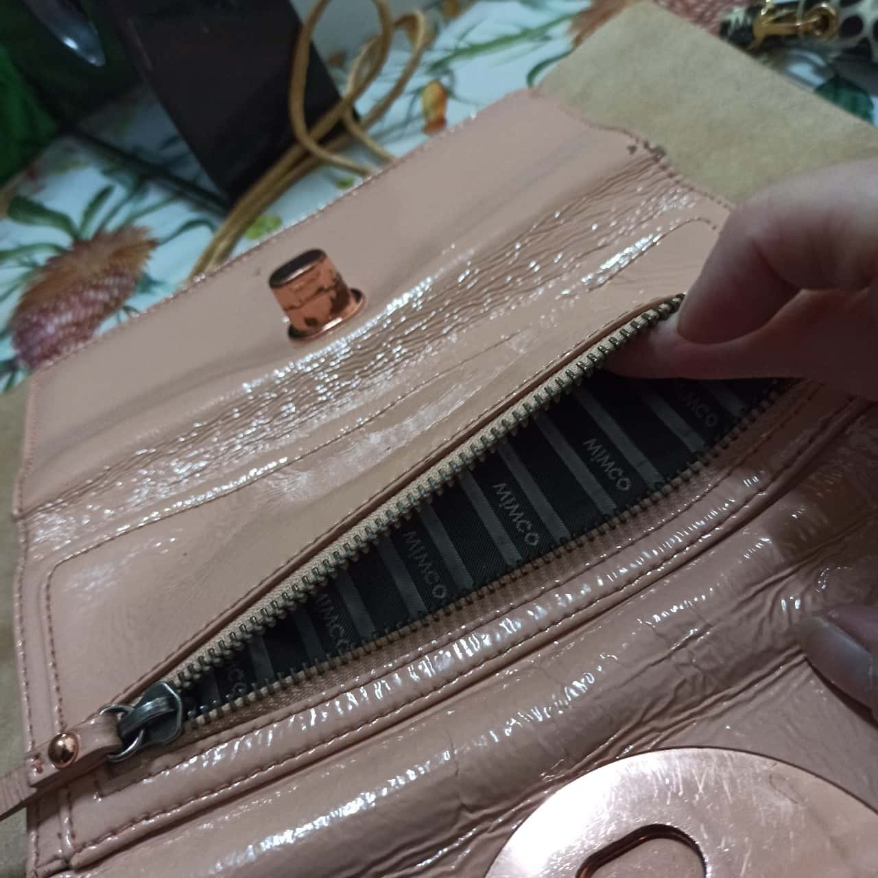 Mimco Womens Pink Patent Leather Rose Gold Turn lock Folding purse wallet