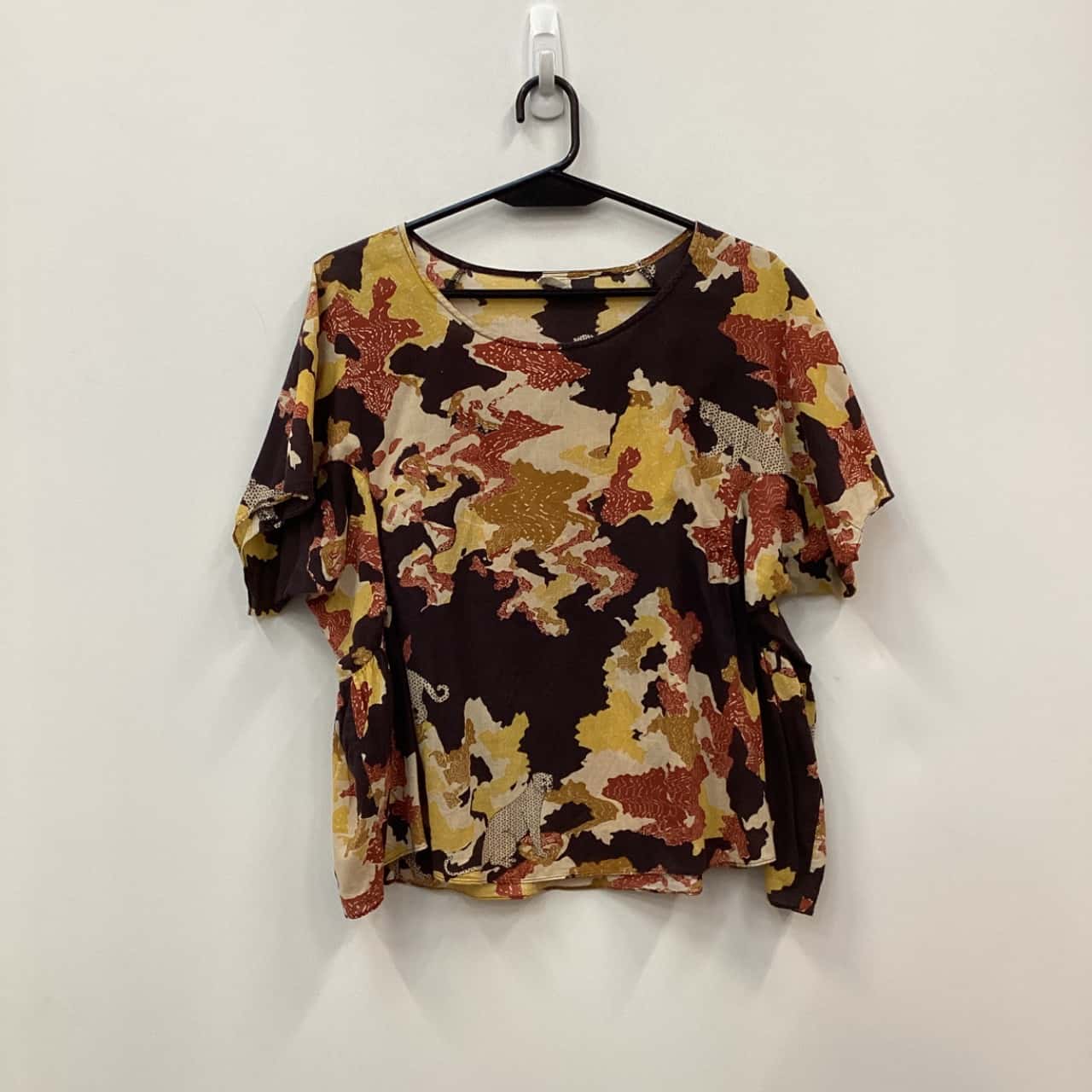 Gorman Womens Top Size 8 Pattern(s)