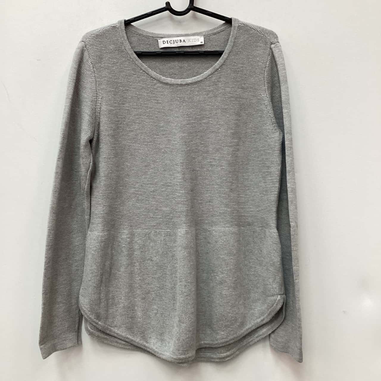 Decjuba Kids Size XS grey Jumpers