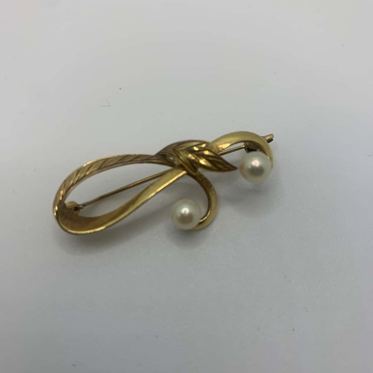 Vintage 14k leaf Brooch (s)