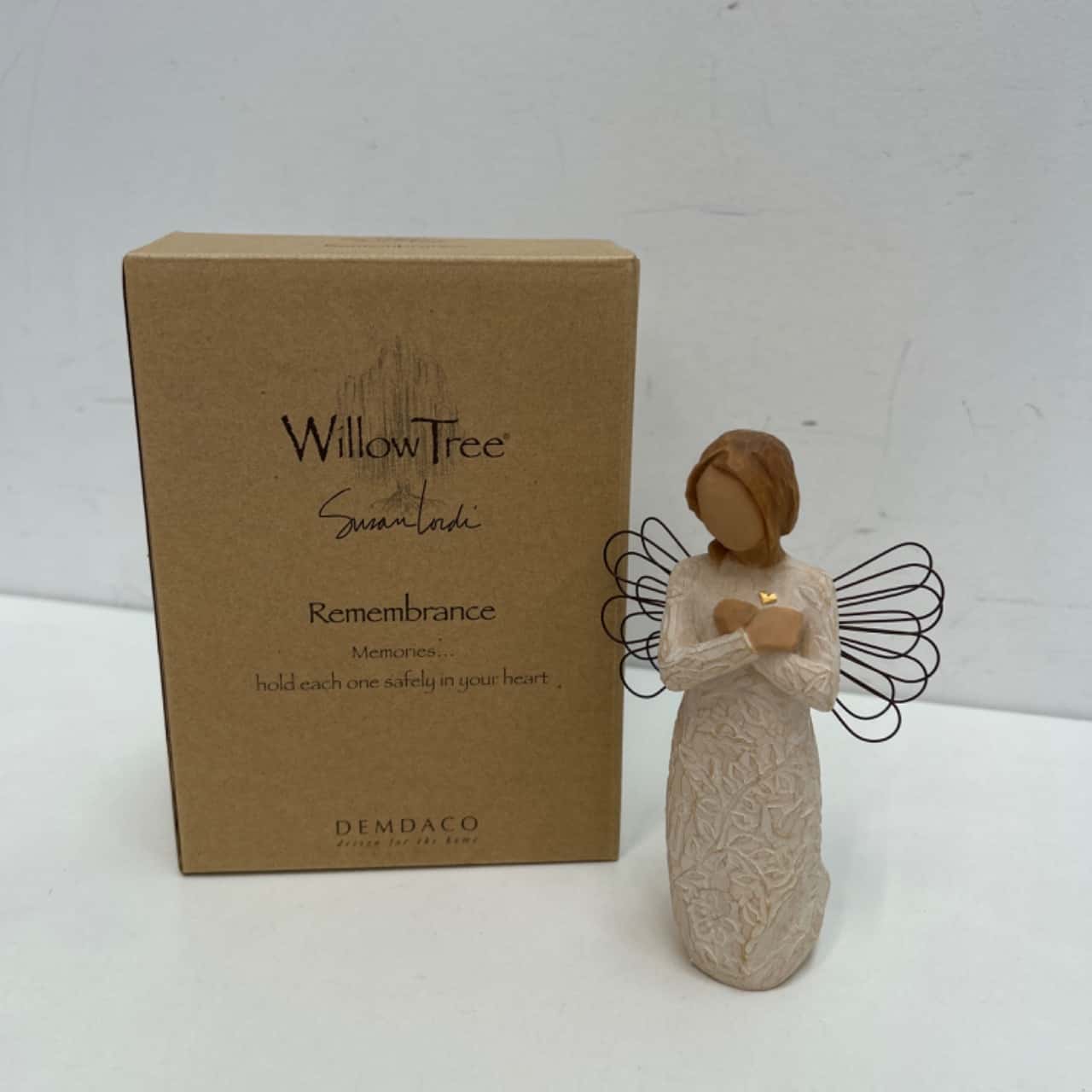 NEW - Willow Tree - Remembrance Figure (26247)