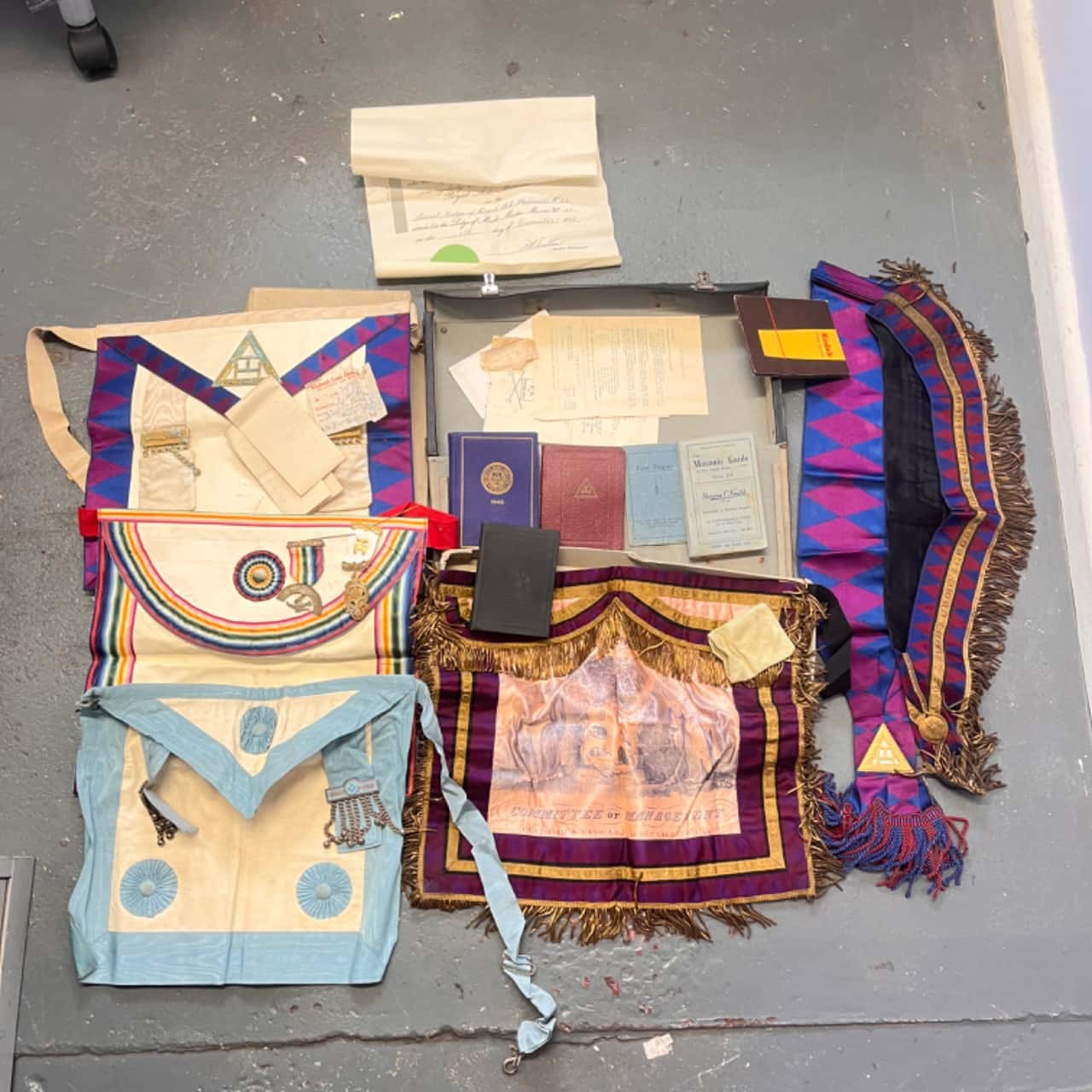 RARE COLLECTION - FREEMASONS ITEMS