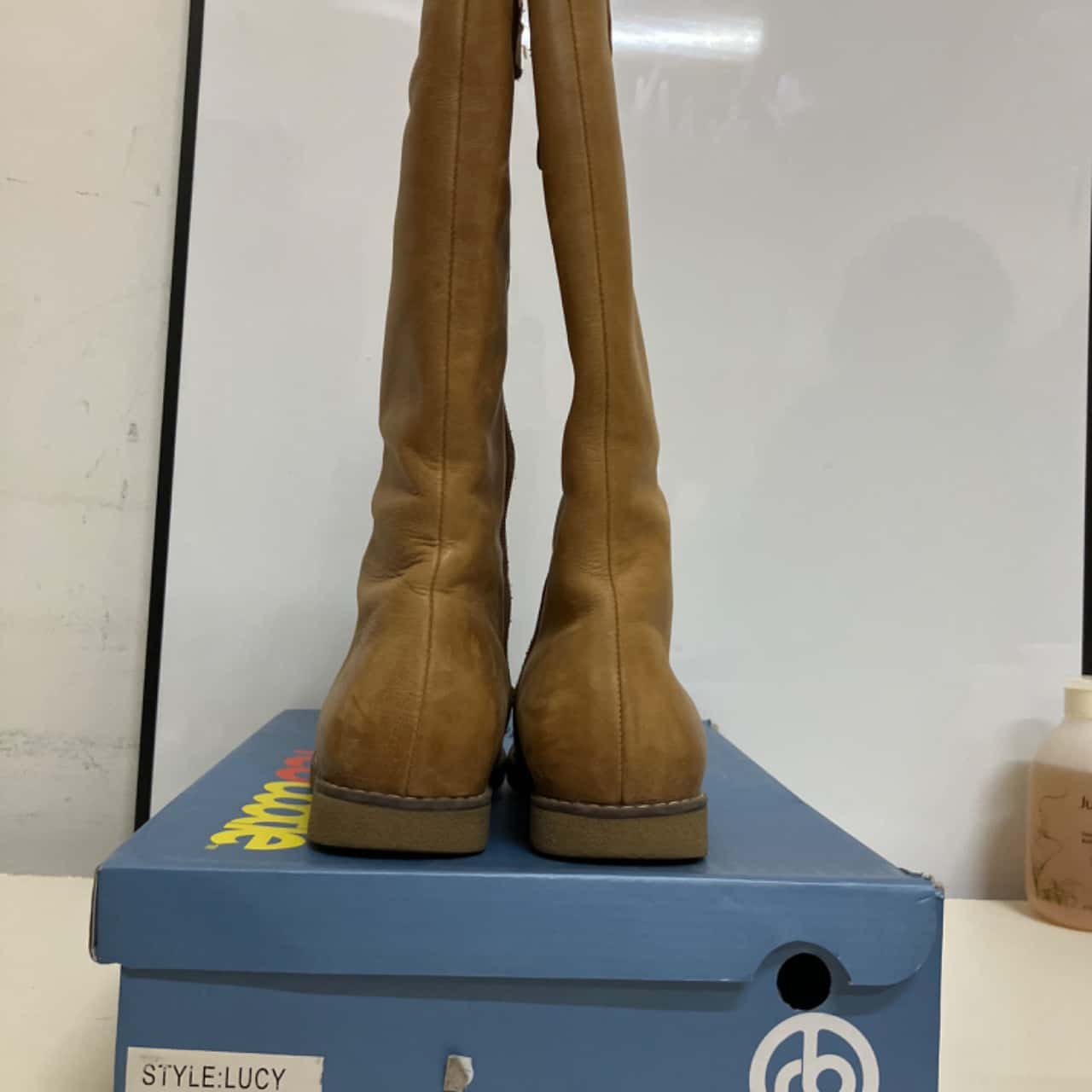 Womens Leather Boot Size 37 Beige / Brown / Khaki (s)