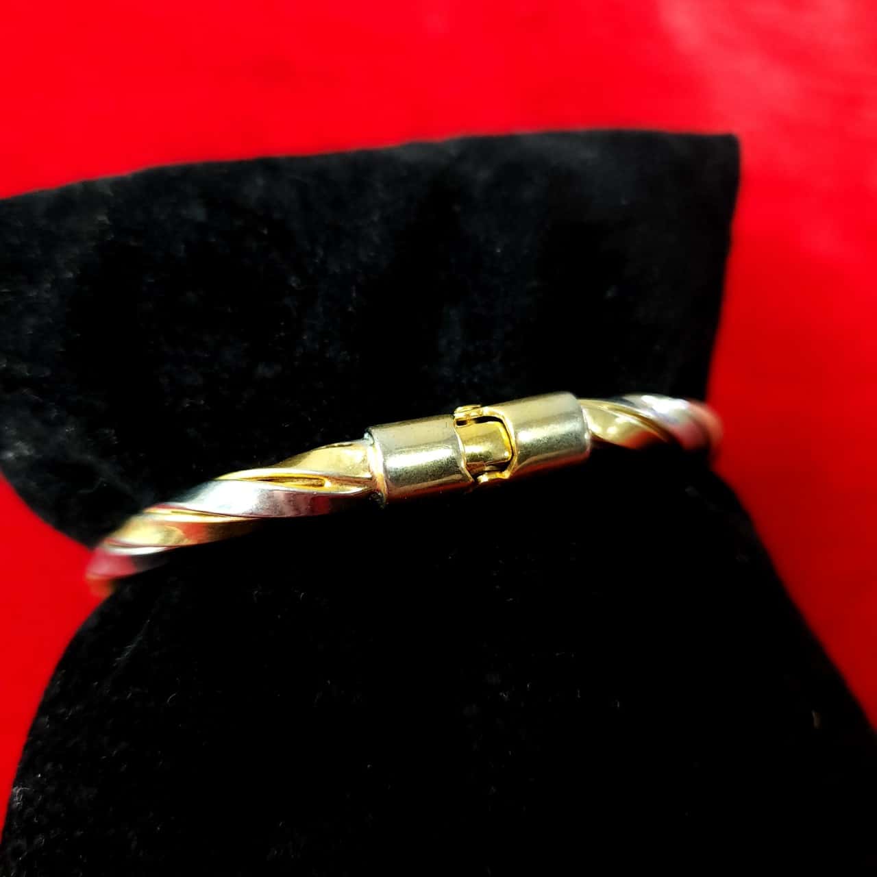 Womens Solid Metal Two Toned Hinged Bracelet (s)