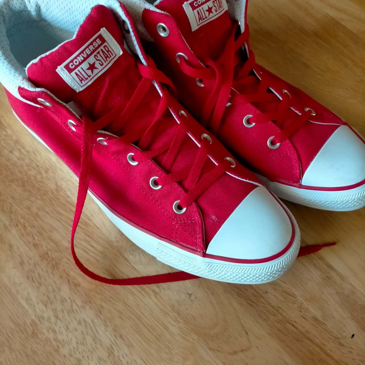 Converse NWOT Size 12 Red/White Classic Sneaker(s)